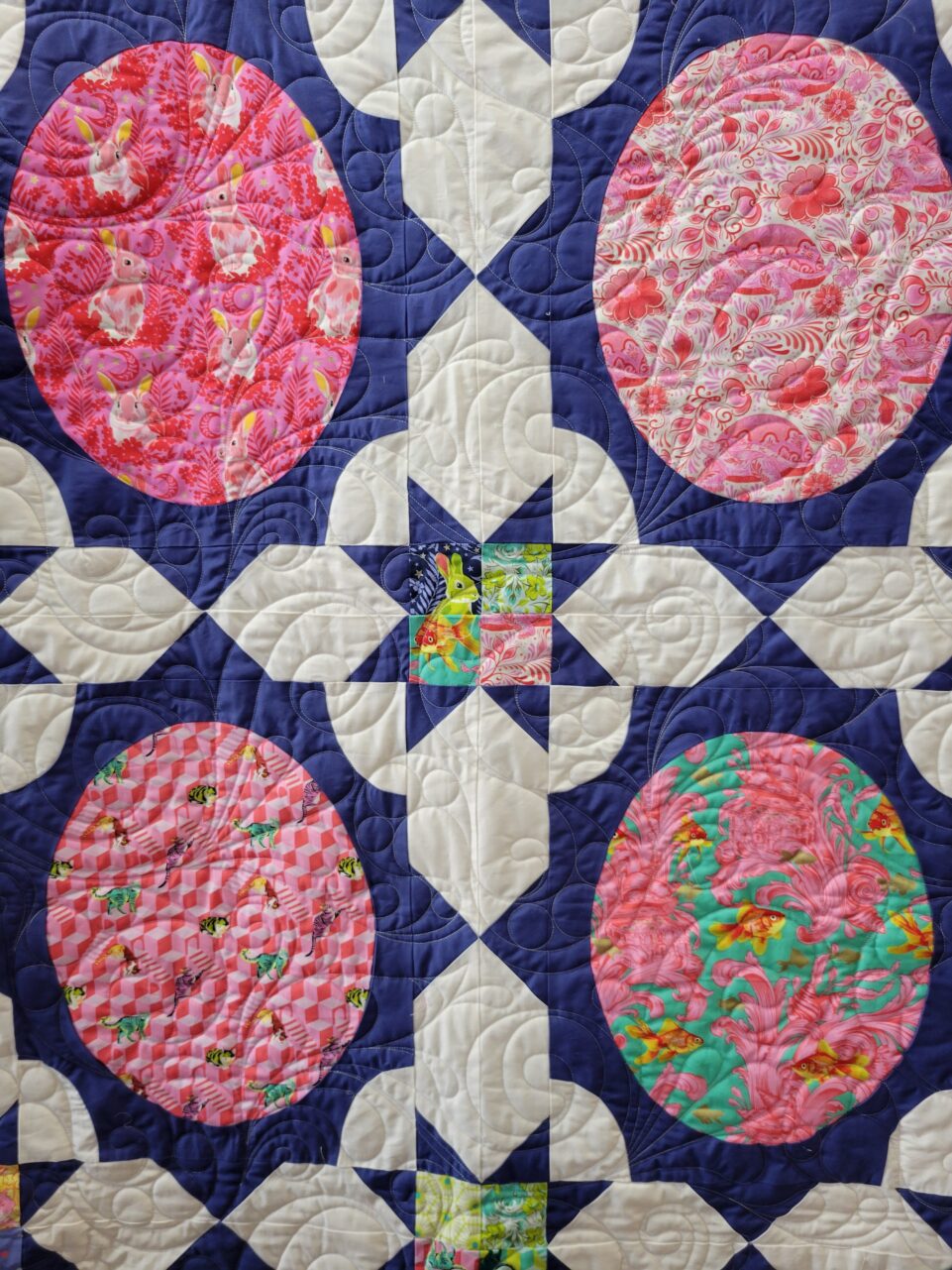 Besties Cameo Quilt – Full Size – Shop Iowa