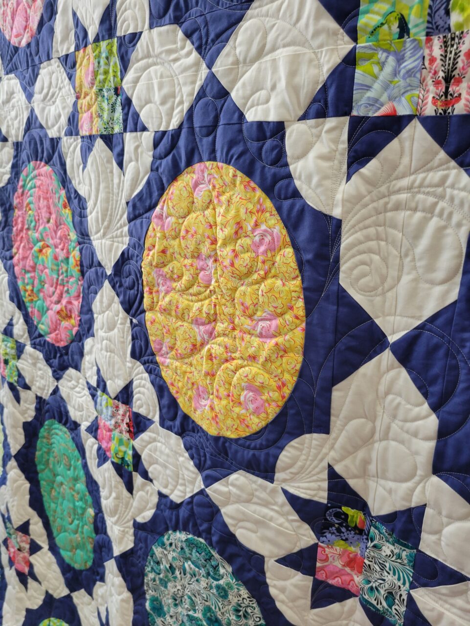 Besties Cameo Quilt – Full Size – Shop Iowa