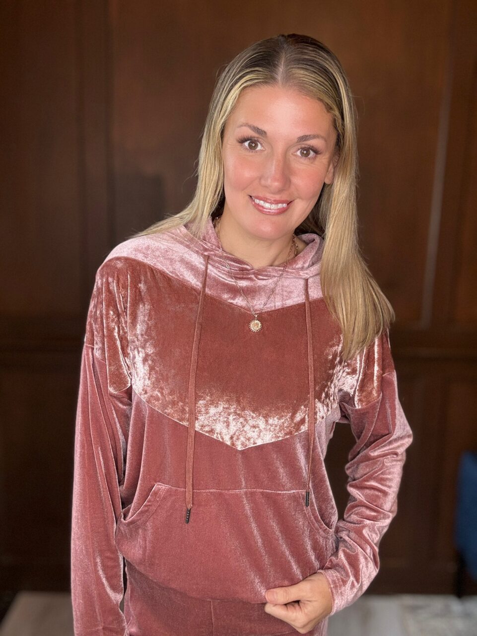 Bryce Rose Gold Velour Luxe Hoodie & Jogger Set – Shop Iowa