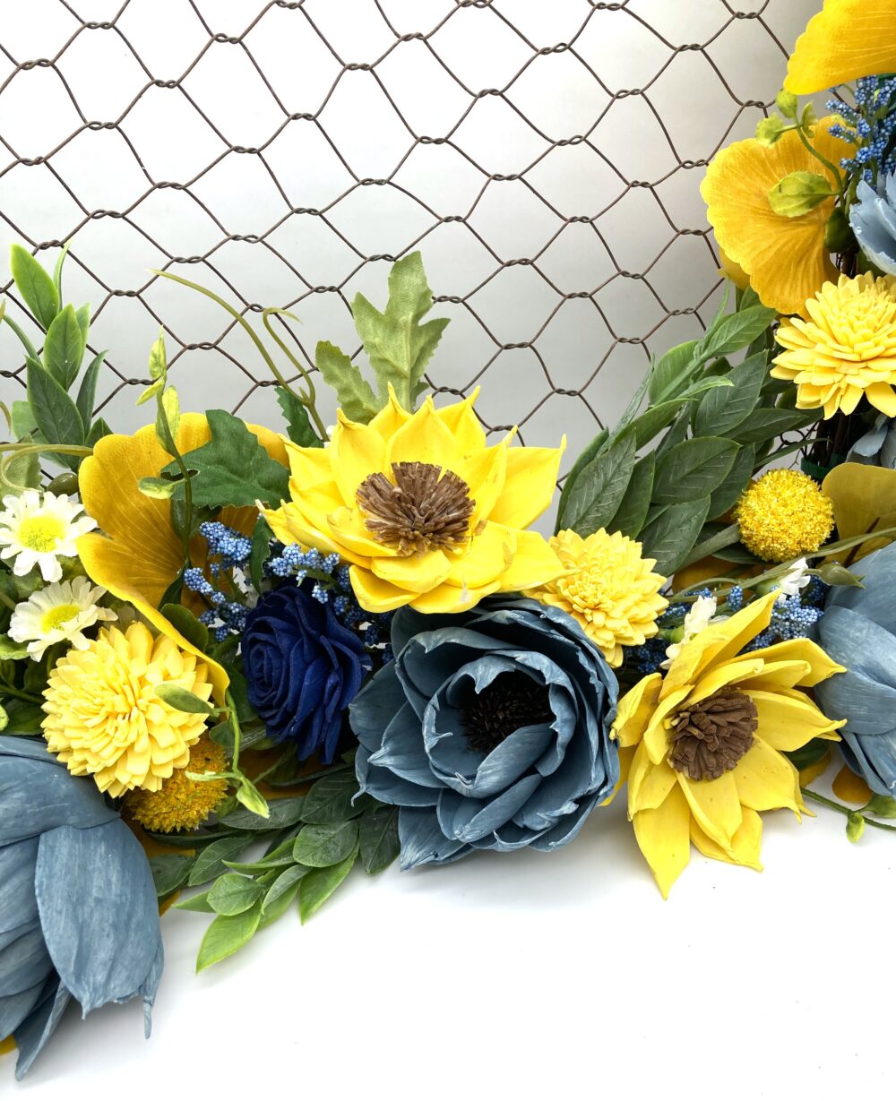 Chicken Wire Wreath with Sola Wood Flowers – Shop Iowa